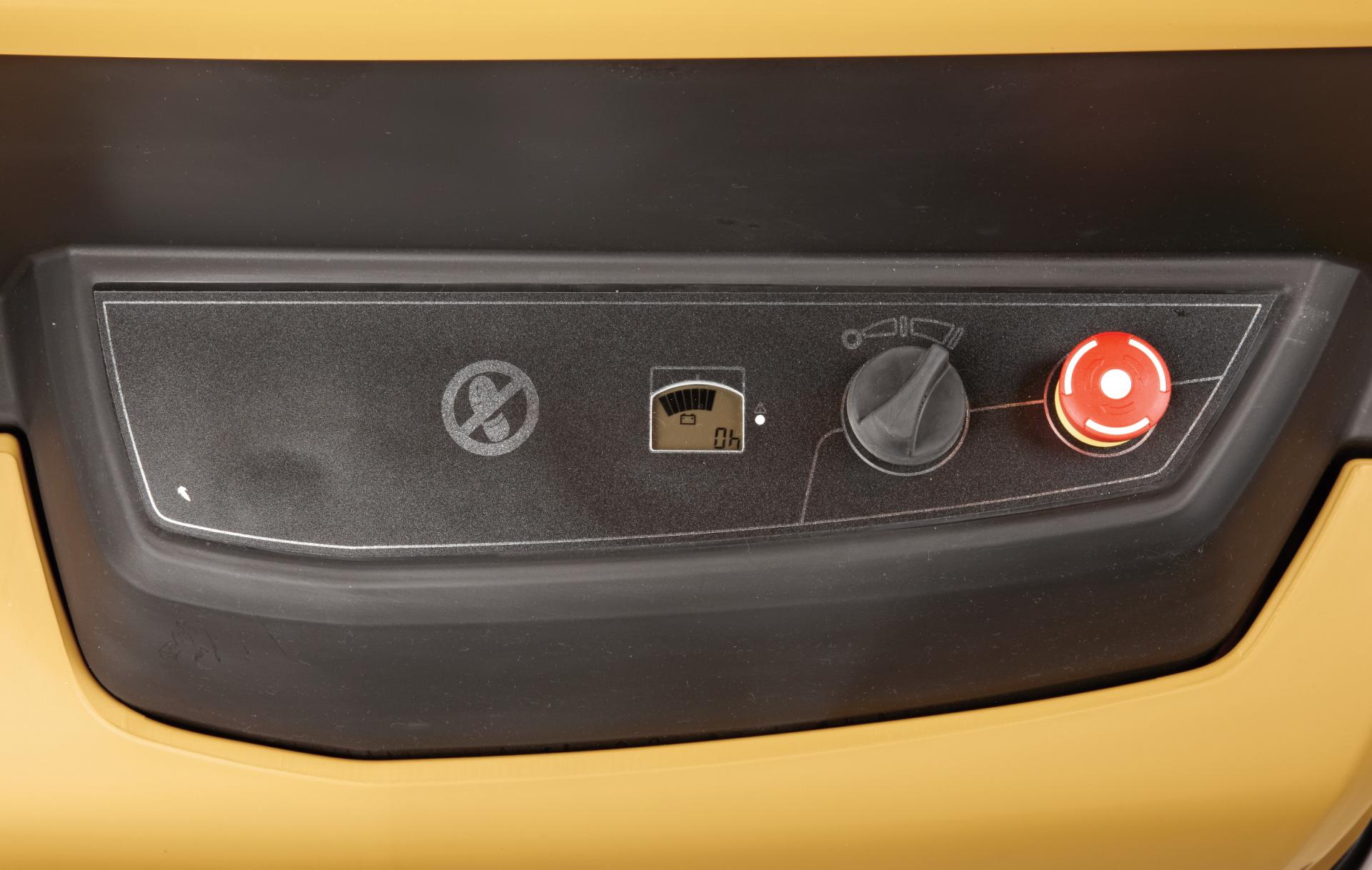 CAT NSP12N3R : Gerbeur de Cat® 1,2 t | Max Urech AG